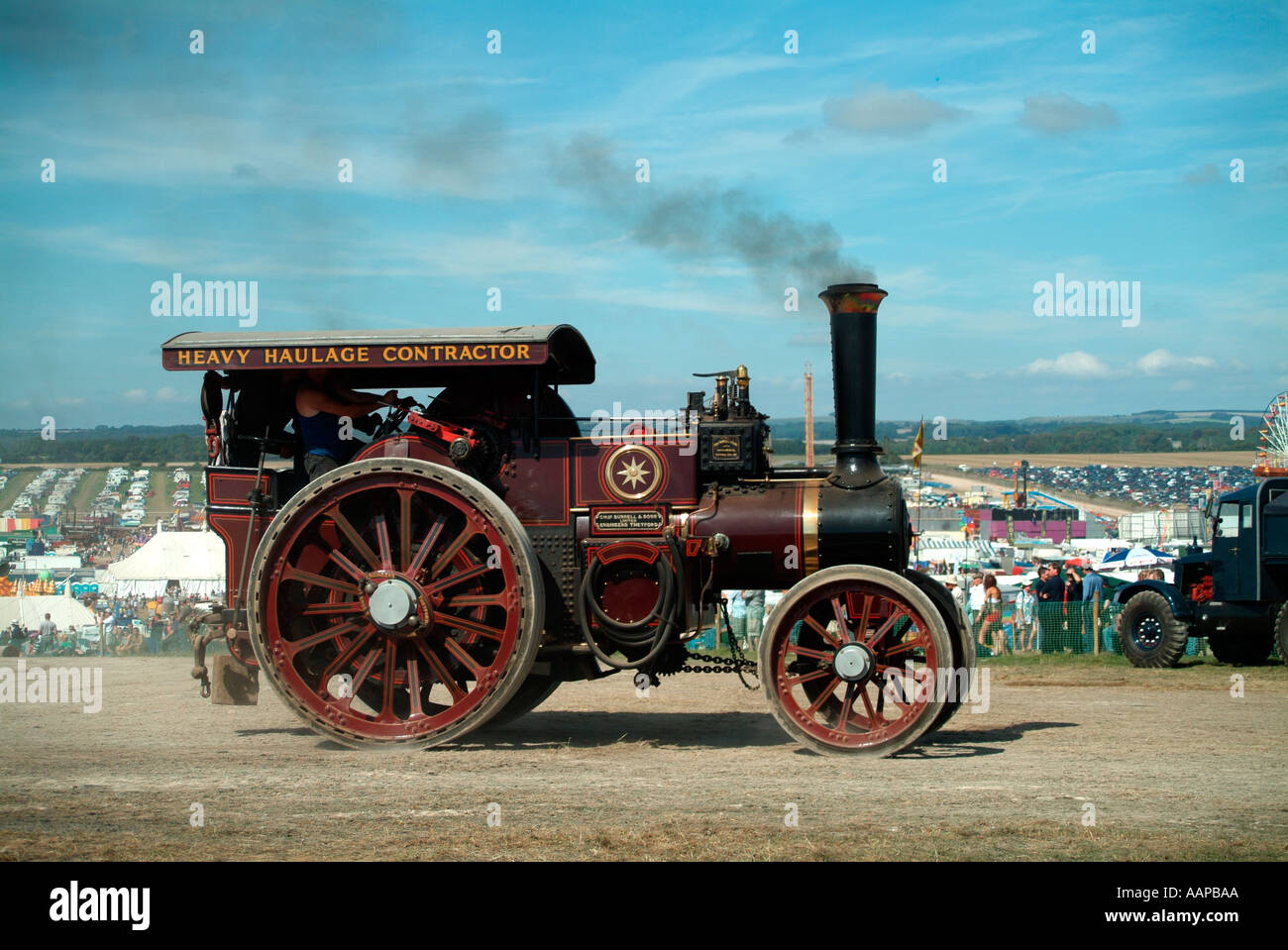 Traction steam engine tractor heavy hi-res stock photography and images ...