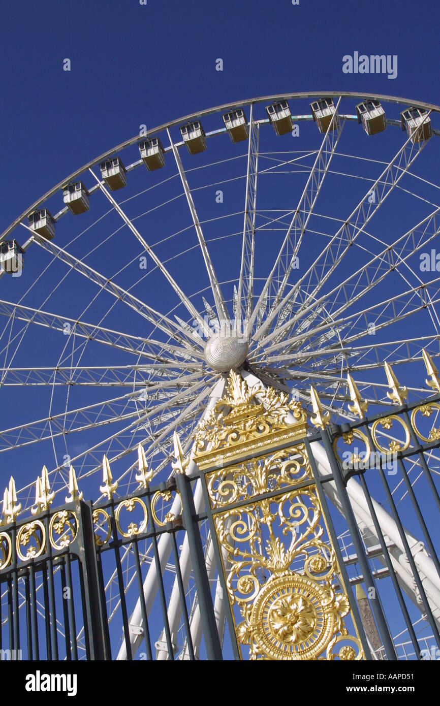 France Paris ferris wheel at Place de la Concorde Stock Photo - Alamy