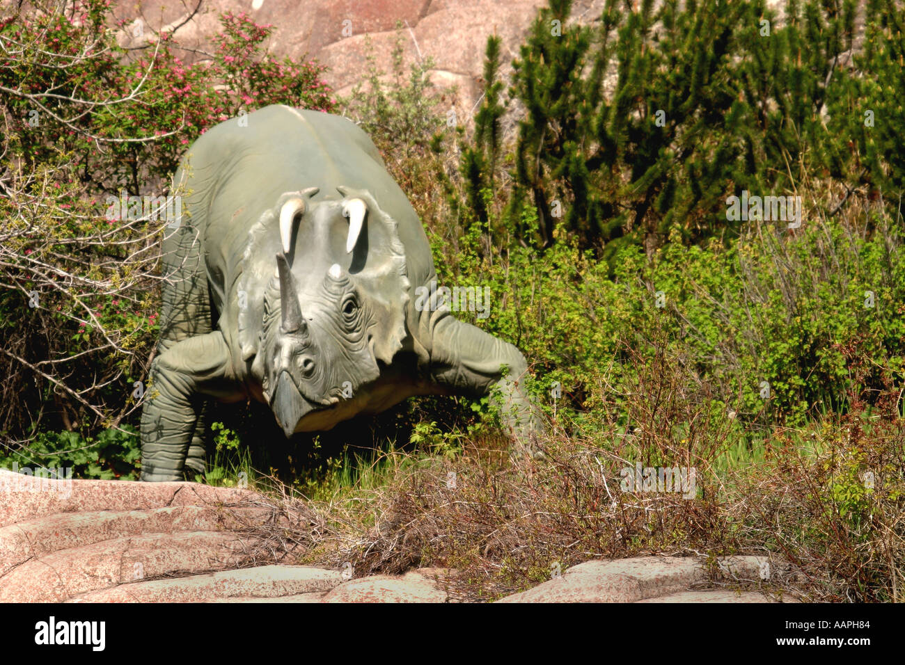 CENTROSAURUS Dinosaur Prehistoric Park animal sculptures inland sea and ...