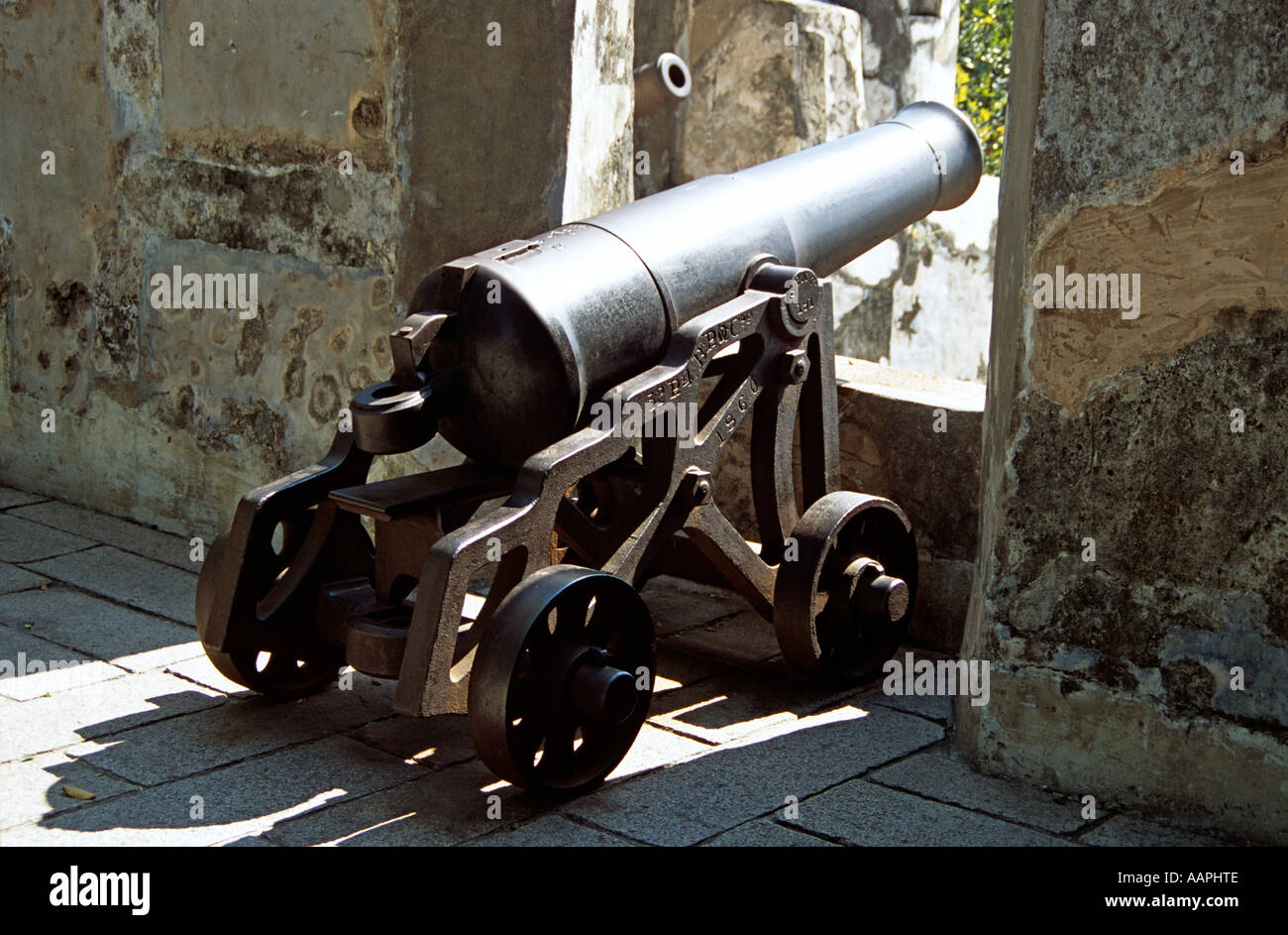 Cannons china hi-res stock photography and images - Alamy