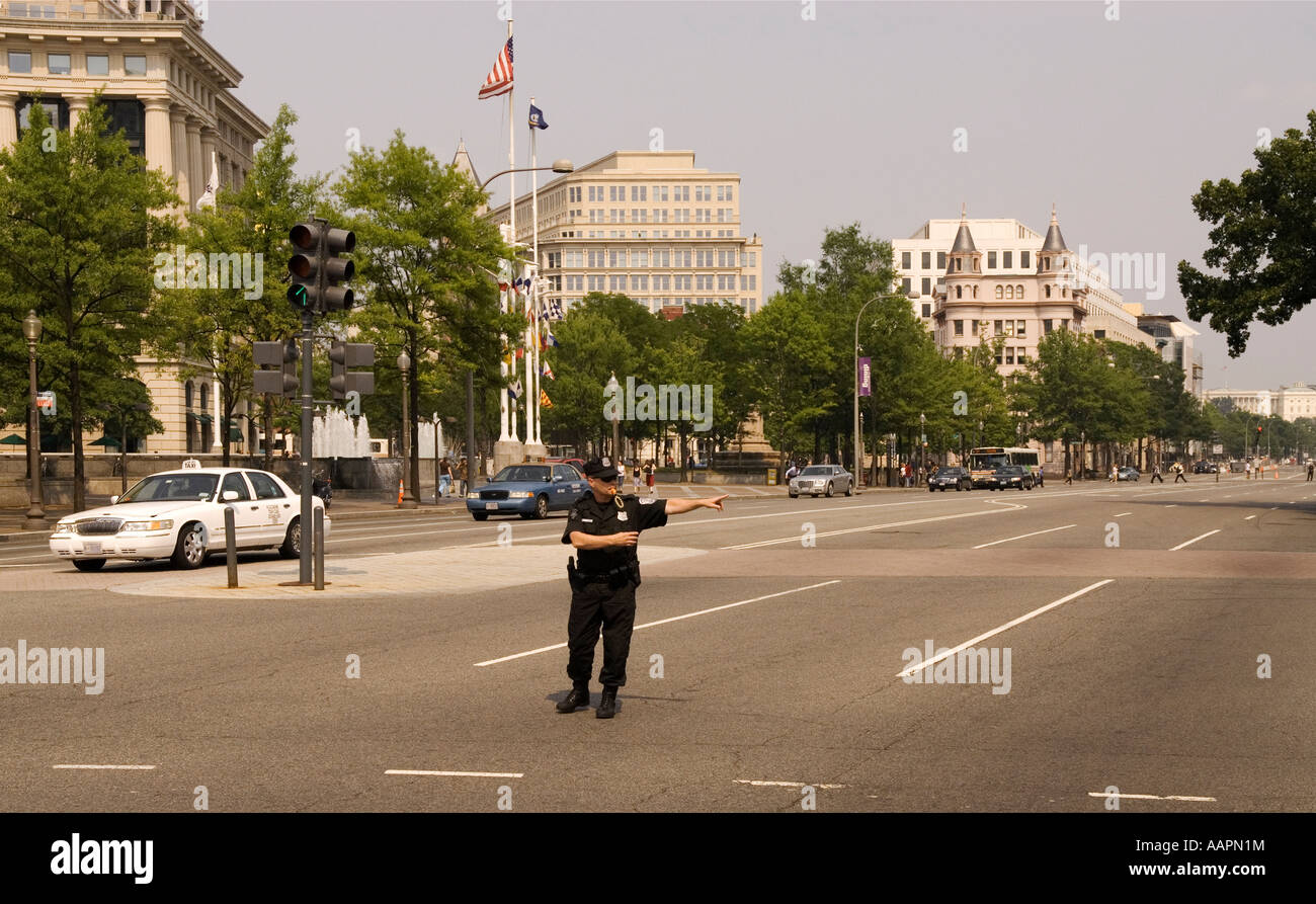 Cop horizontal hi-res stock photography and images - Alamy