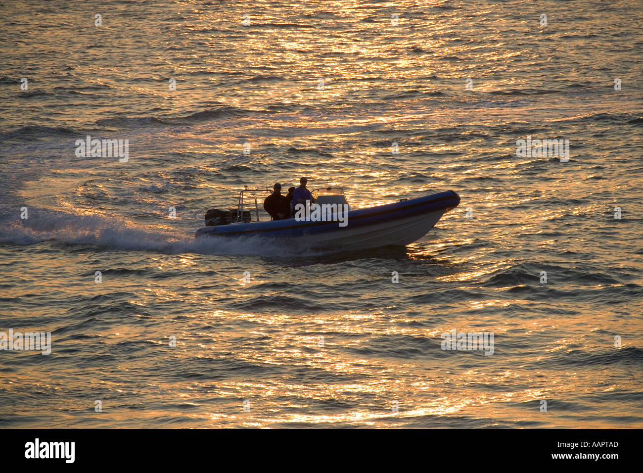 Trafalgar 200 International Fleet Review 28 June 2005 Scorpion launch ...