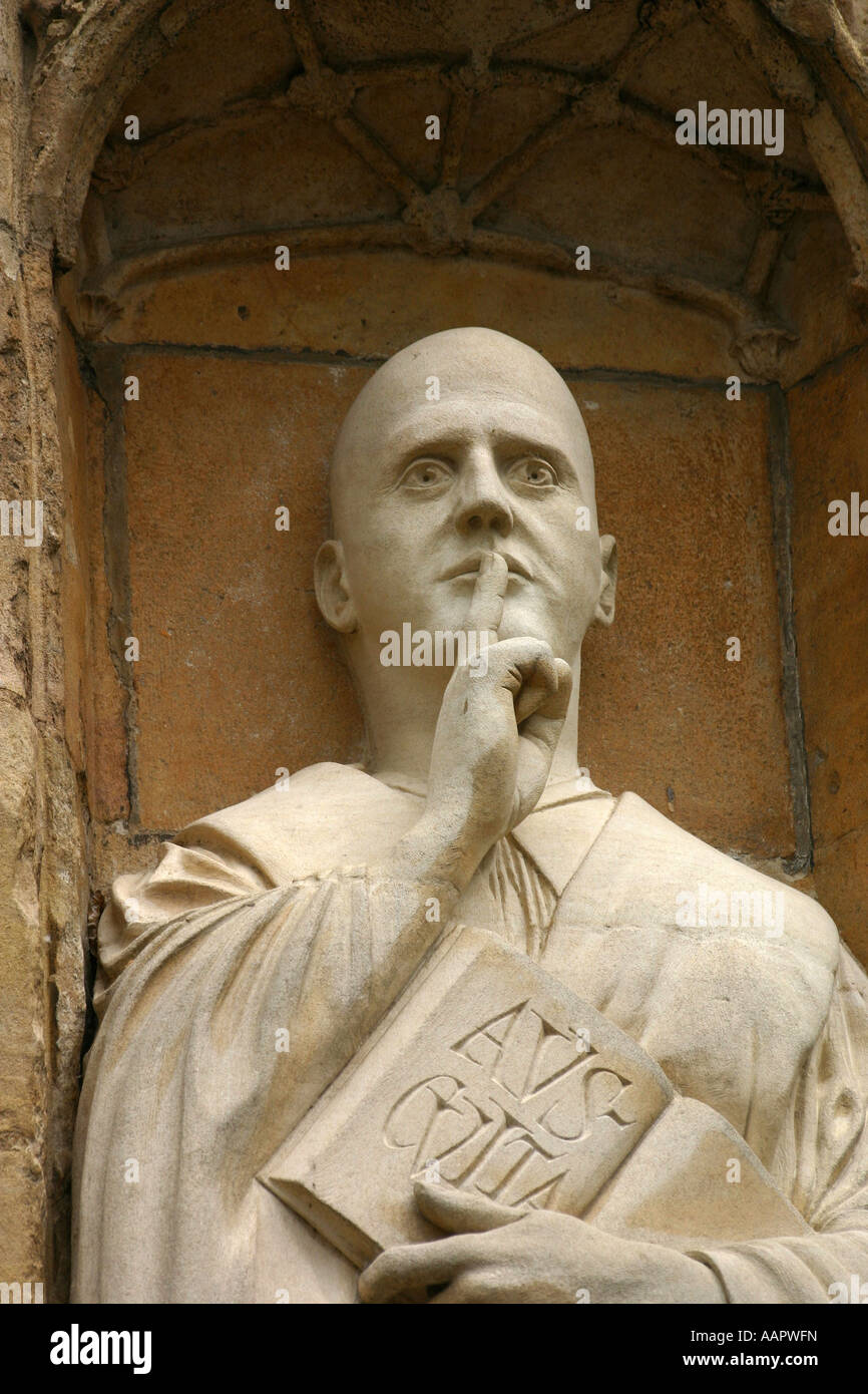 Statue Norwich cathedral England Stock Photo - Alamy