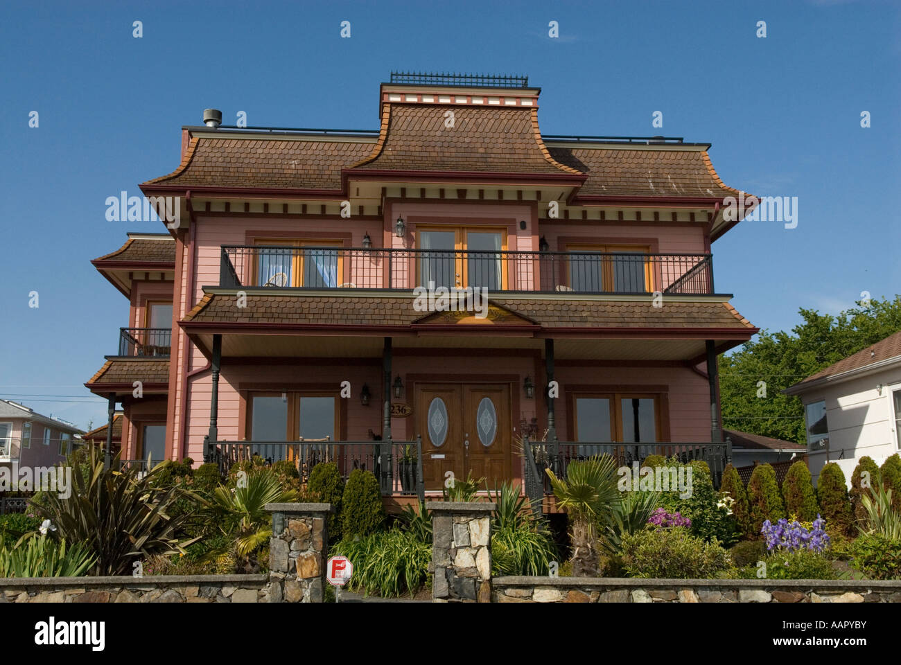 Chinese Style House Blue And White Neon Traditional Chinese Style