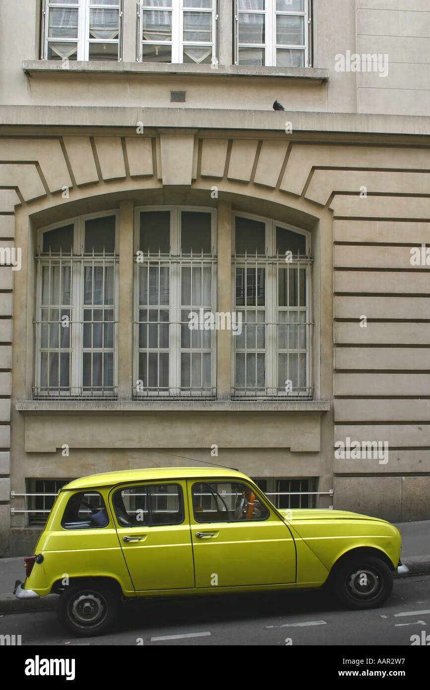 Paris Backstreet High Resolution Stock Photography and Images - Alamy