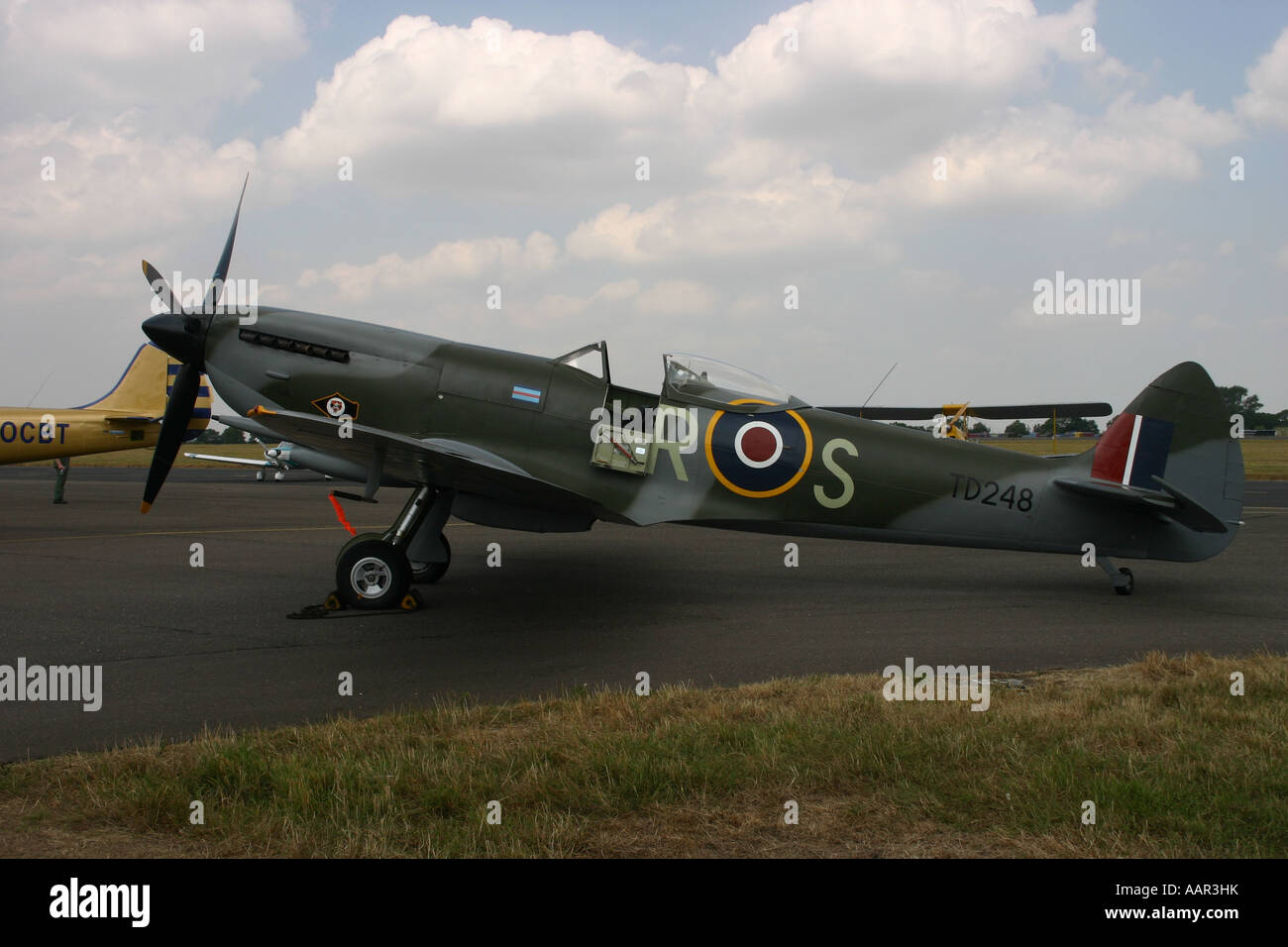 Supermarine spitfire cockpit hi-res stock photography and images - Alamy