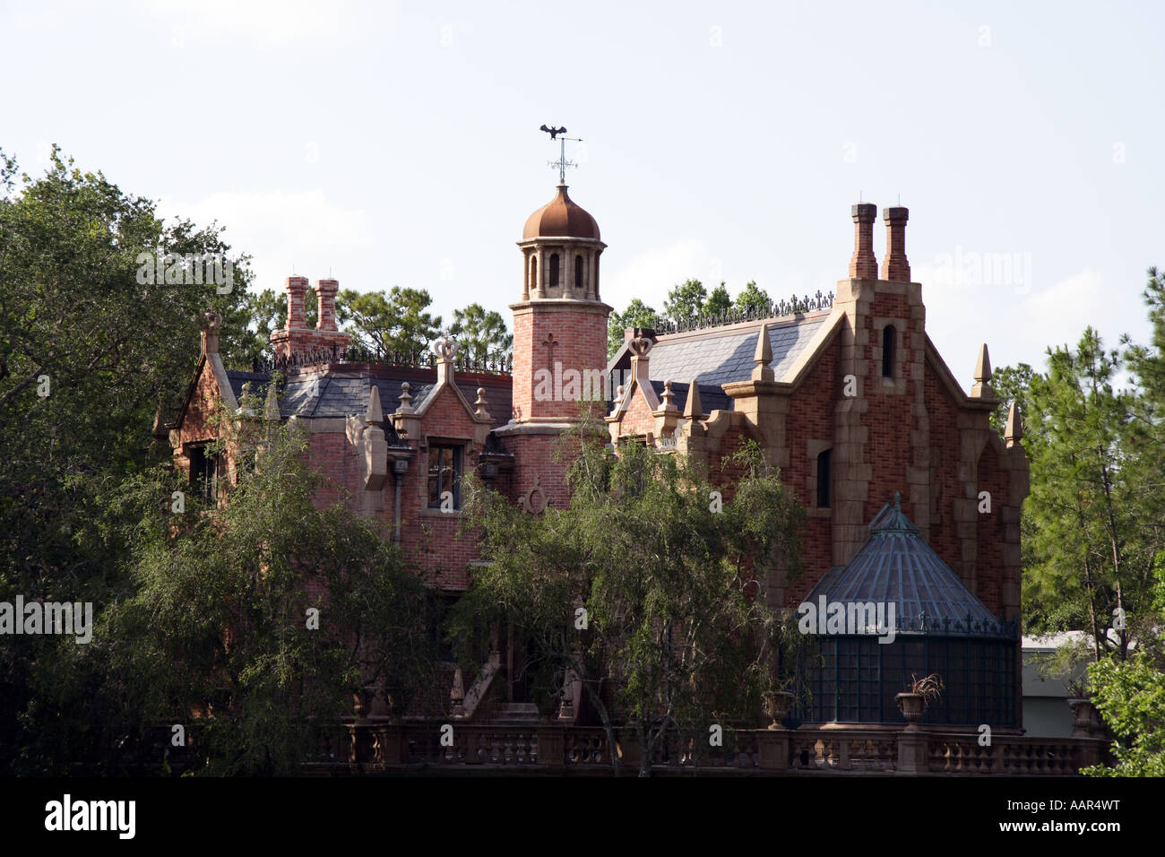 Haunted Mansion in Disney's Magic Kingdom Orlando Florida Stock Photo ...