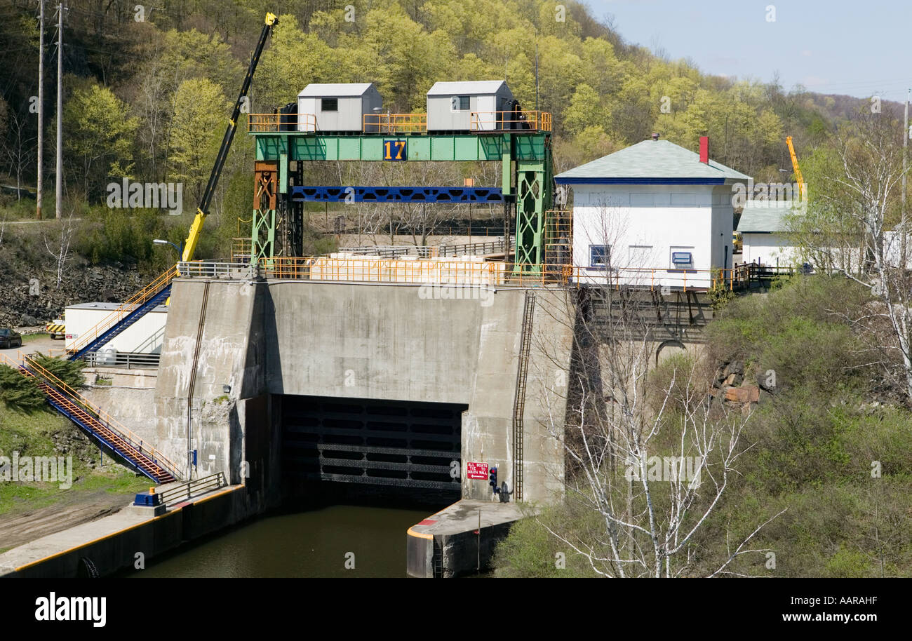 Upstate lock hi-res stock photography and images - Alamy