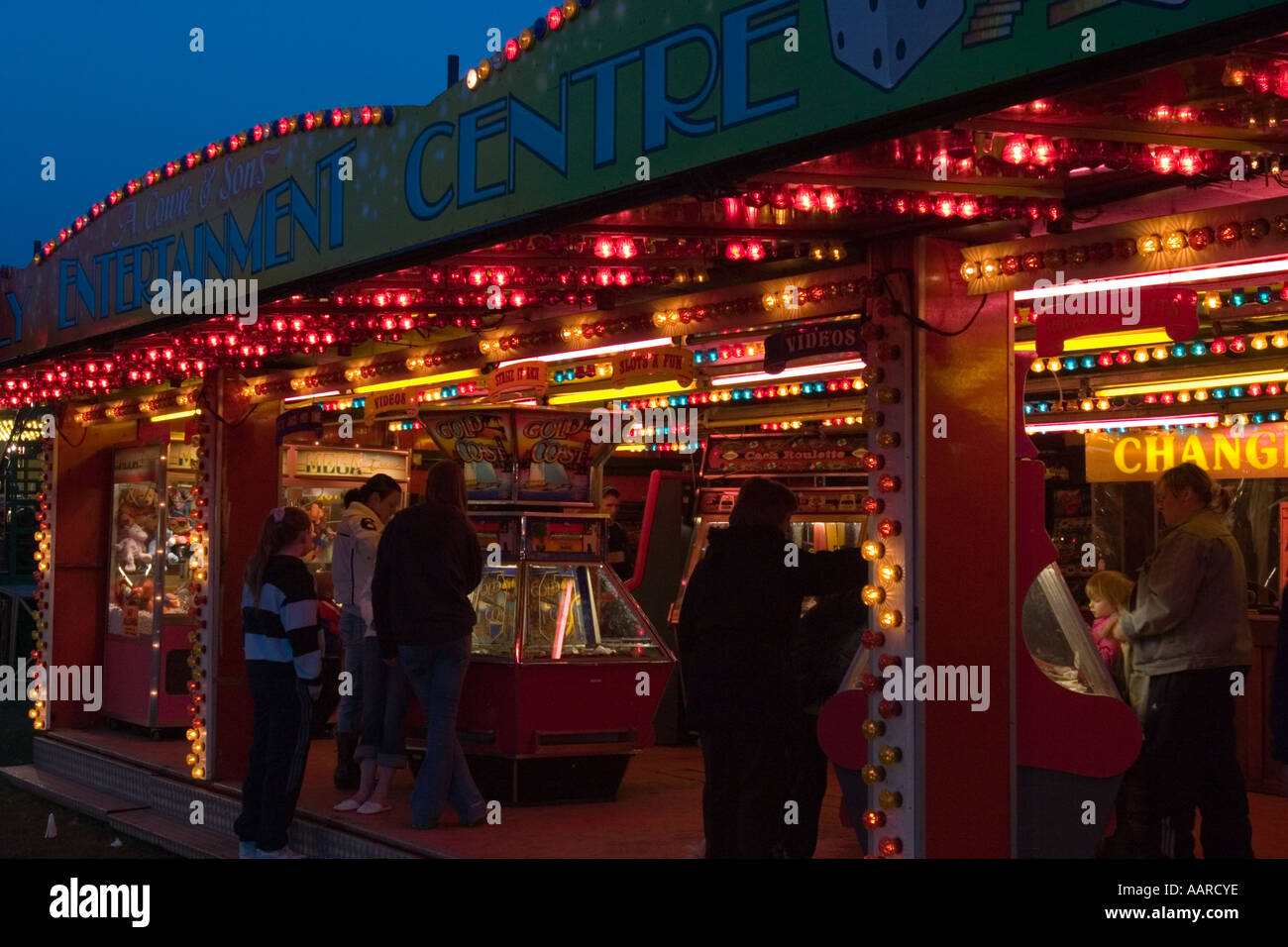 Travelling funfair in Springhead Park Rothwell Leeds Stock Photo - Alamy