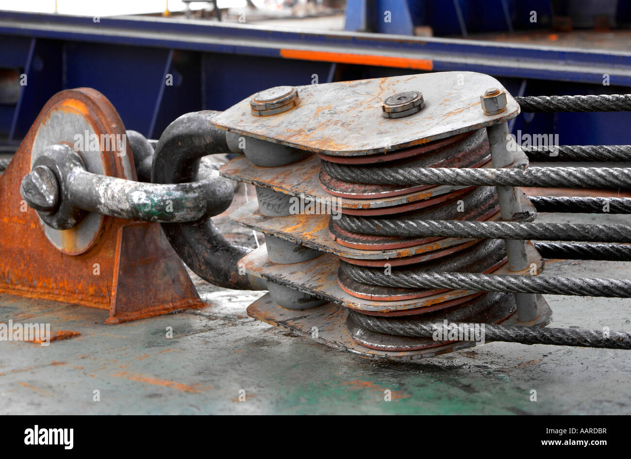 Block Tackle Pulleys High Resolution Stock Photography and Images - Alamy