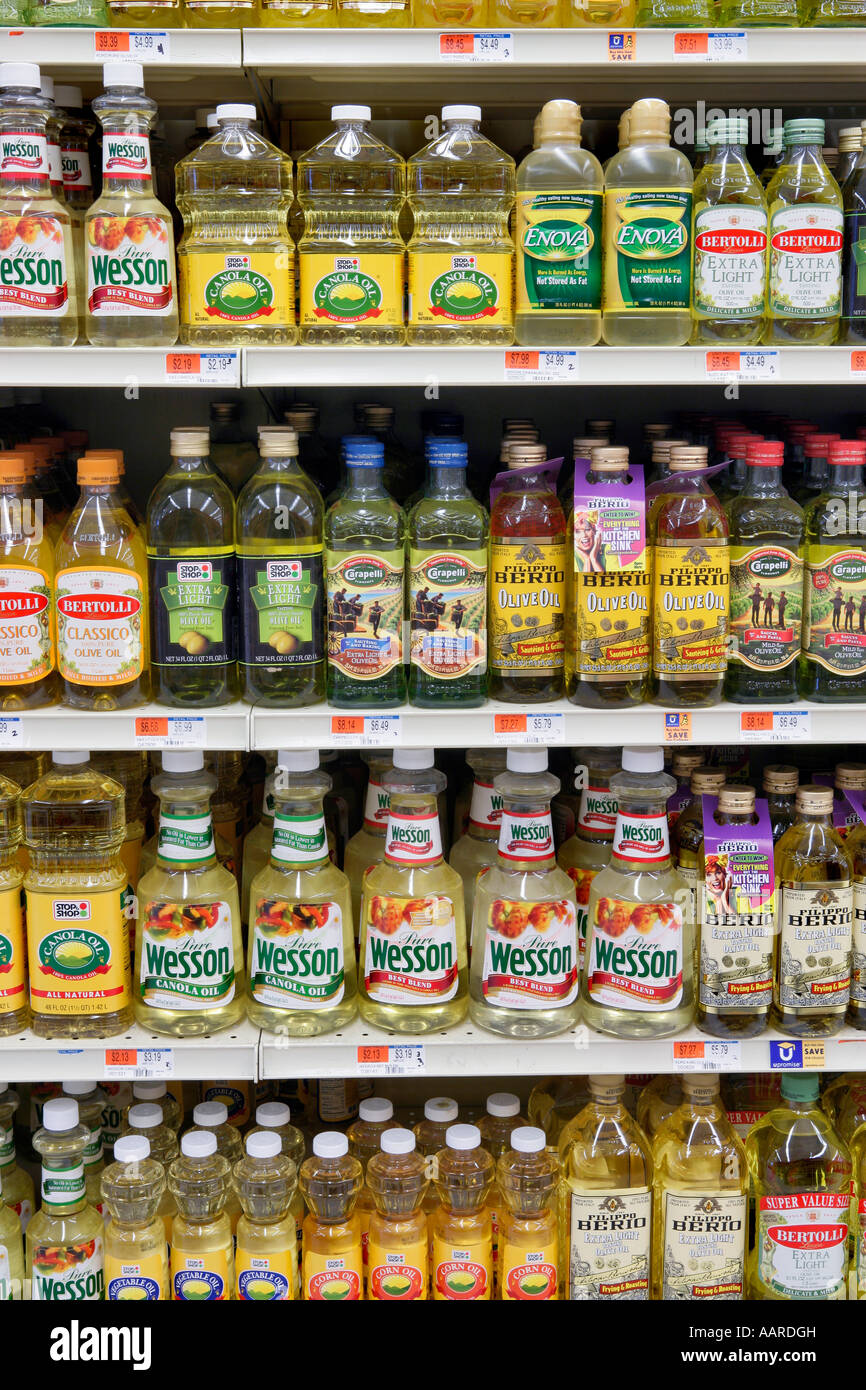 Cooking Oils at the Grocery Stock Photo - Alamy