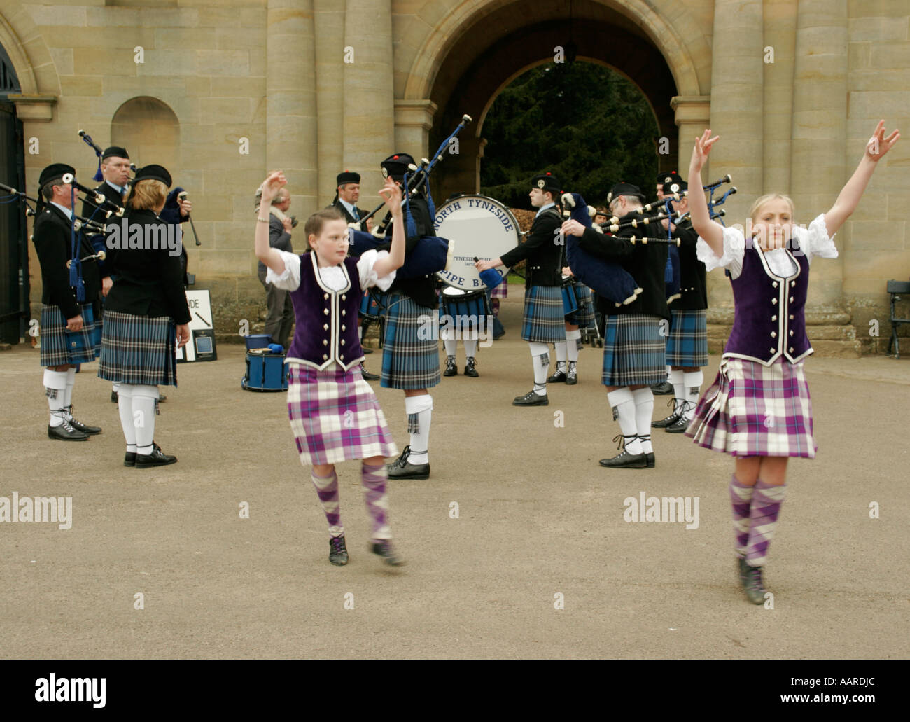 Scottish fling hi-res stock photography and images - Alamy