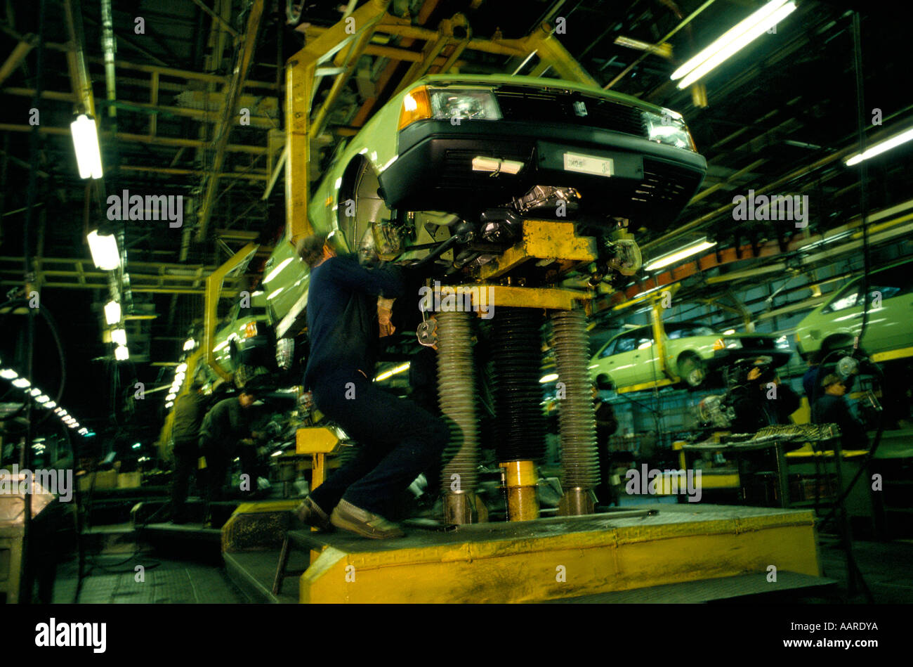 CAR PRODUCTION FACTORY IN MOSCOW 1993 Stock Photo - Alamy
