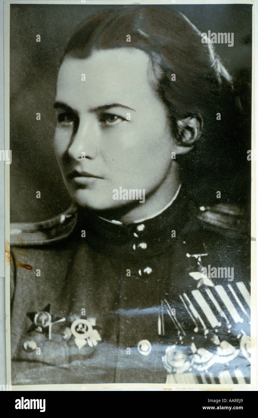 NIGHT WITCHES RUSSIA 1994 2ND WORLD WAR FEMALE FIGHTER PILOTS Stock ...