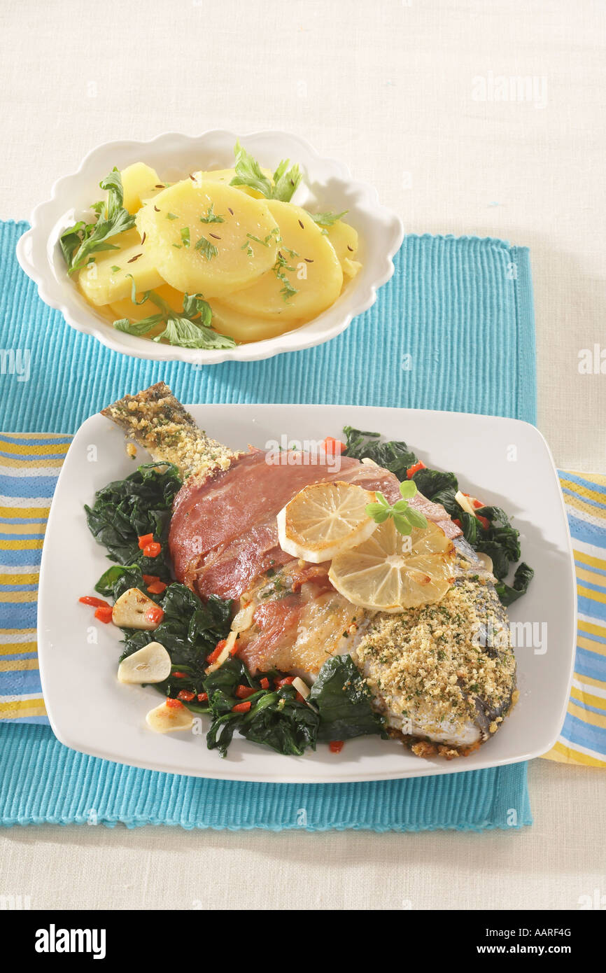 Sparid fish hi-res stock photography and images - Alamy