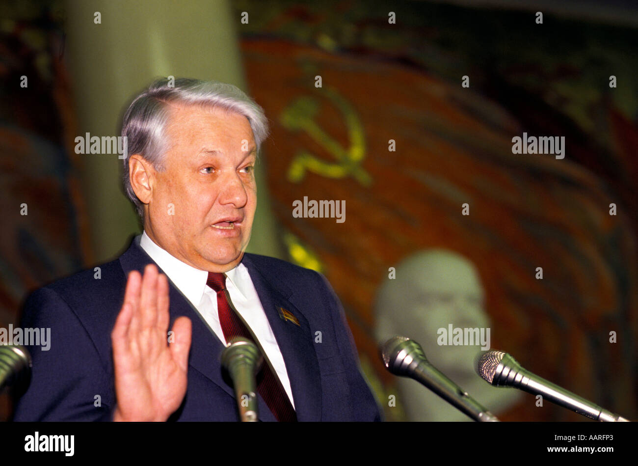 Boris yeltsin 1990 hi-res stock photography and images - Alamy