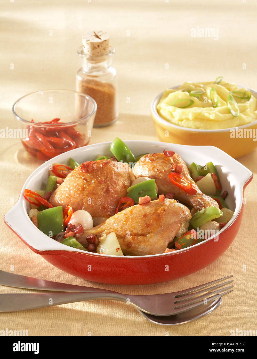 Poulet piquant hi-res stock photography and images - Alamy