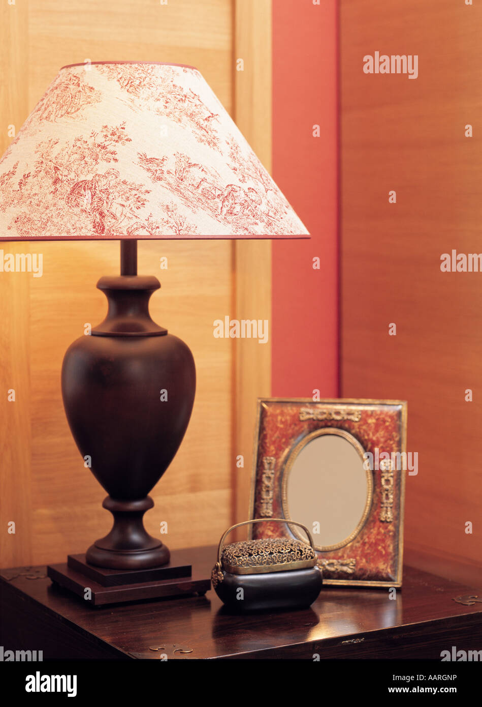 desk lamp and frame Stock Photo - Alamy