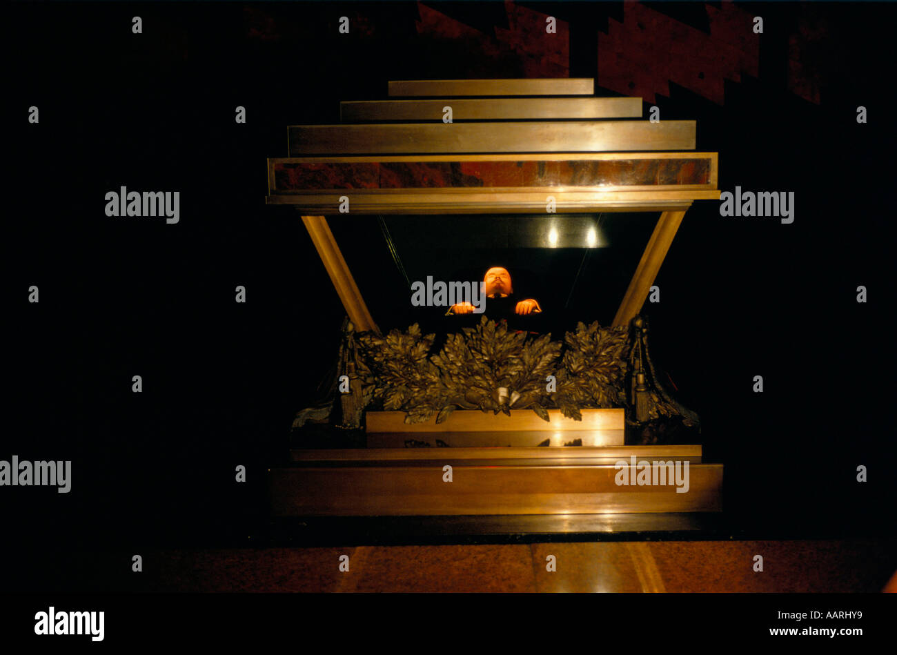 MUMMIFIED LENIN THE MUMMIFIED BODY OF LENIN LYING INSIDE THE MAUSOLEUM ...