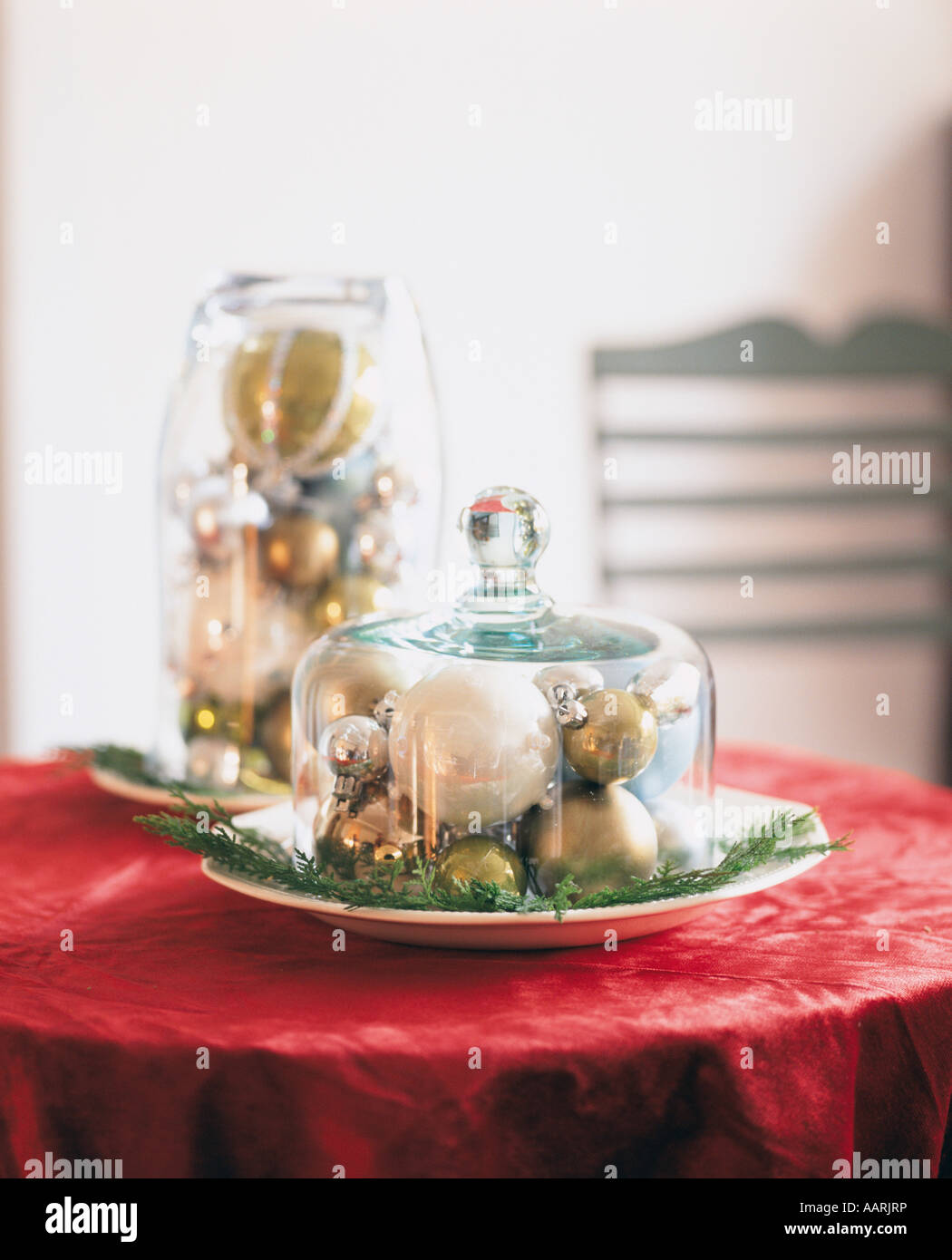 Separation building deep red hi-res stock photography and images - Alamy