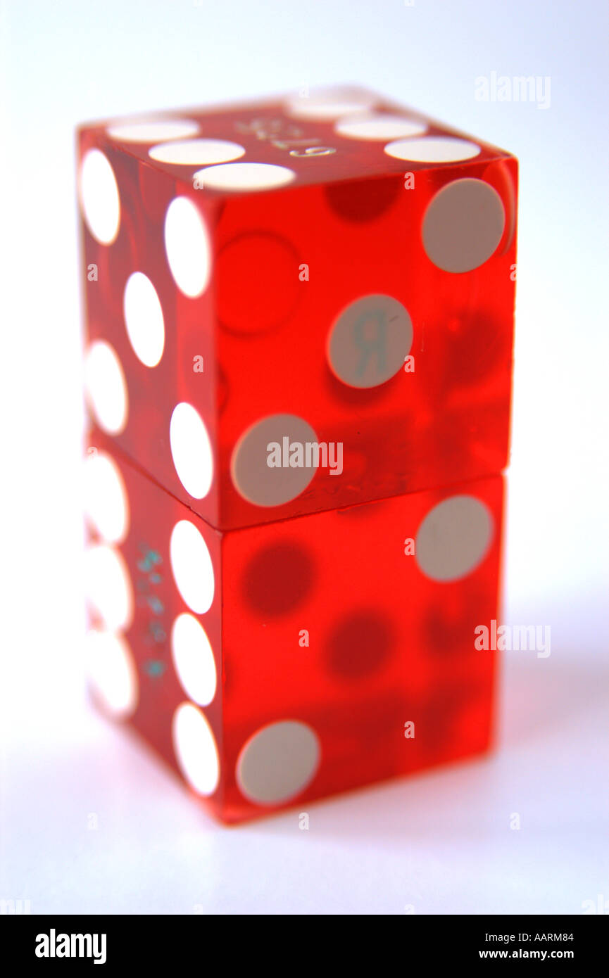 Two die hi-res stock photography and images - Alamy