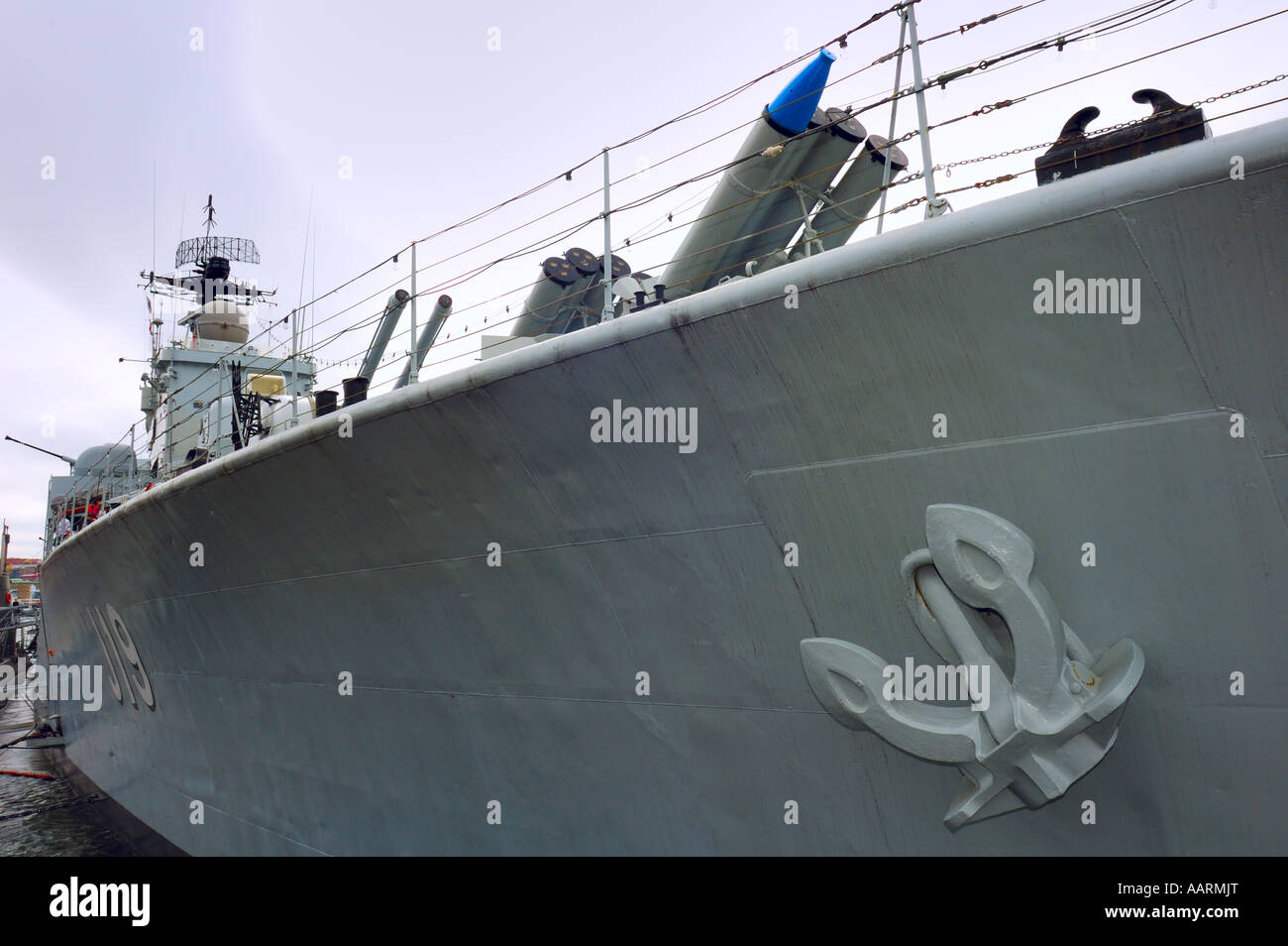 Detail of the bows of a destroyer Stock Photo - Alamy