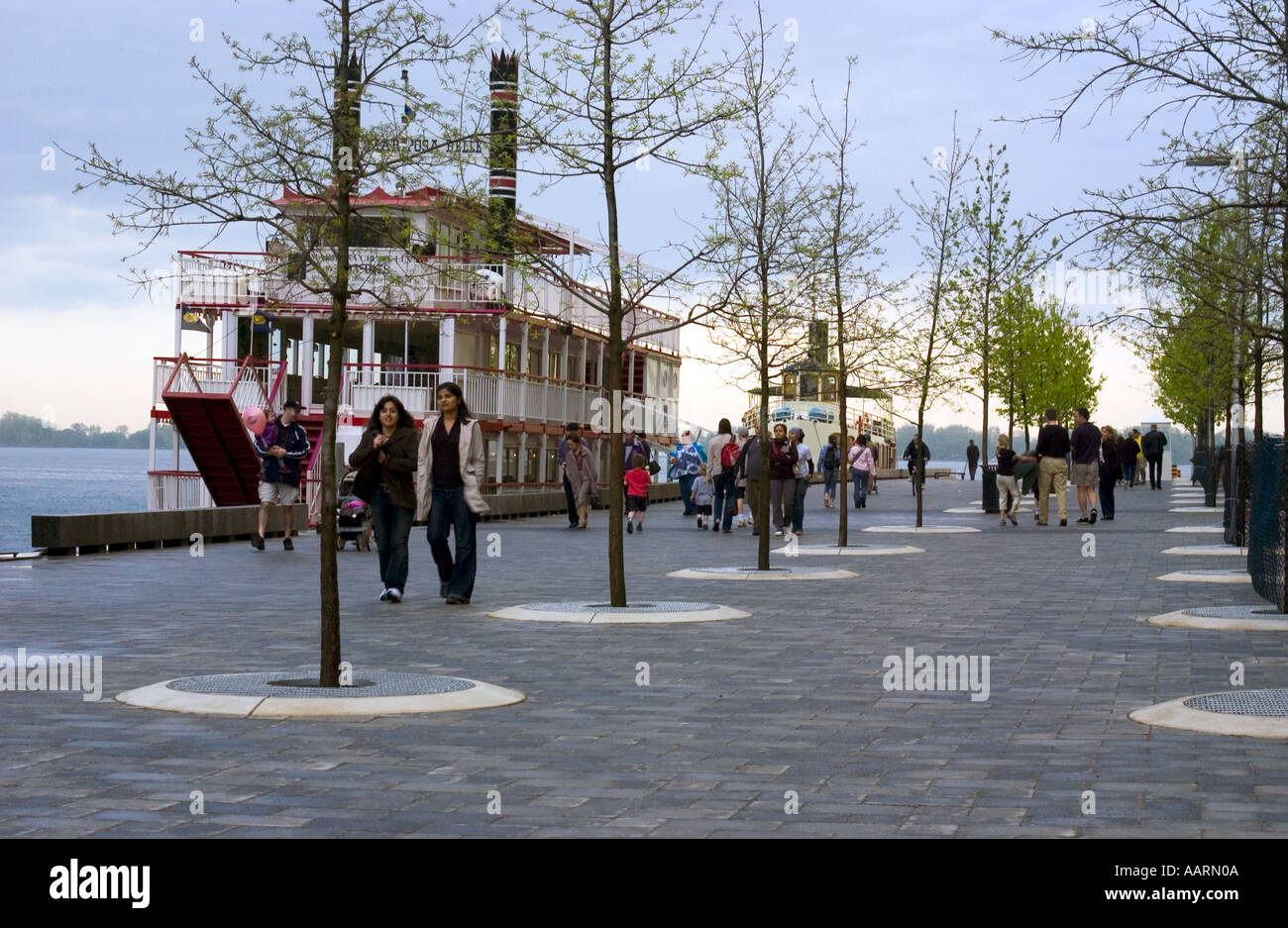 Toronto harbourfront boardwalk hi-res stock photography and images - Alamy