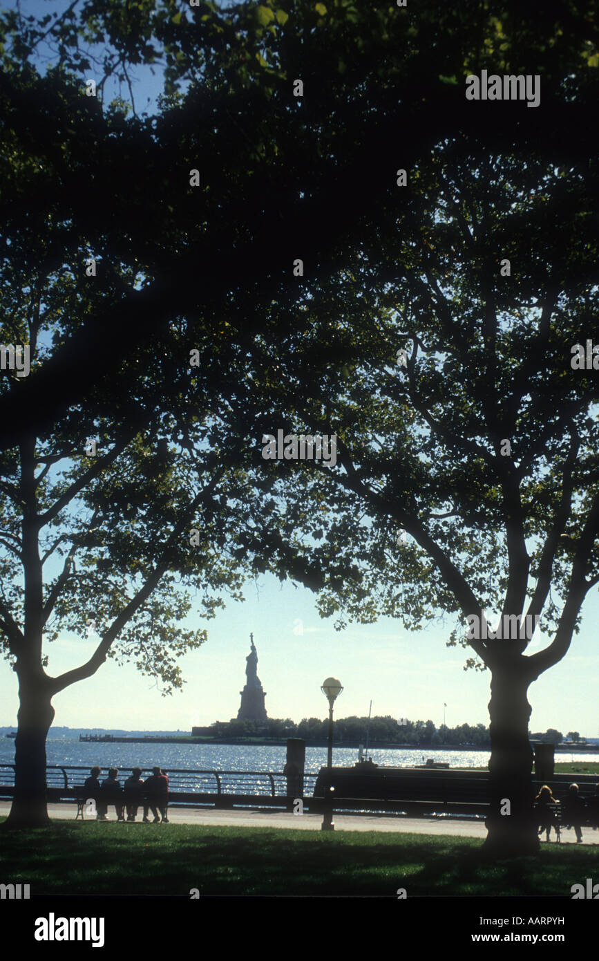 Liberty Island Seen From Staton Island Stock Photo - Alamy