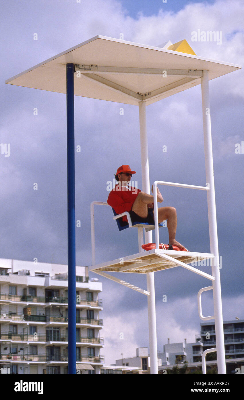 Safe safety watch lookout guard hi-res stock photography and images - Alamy