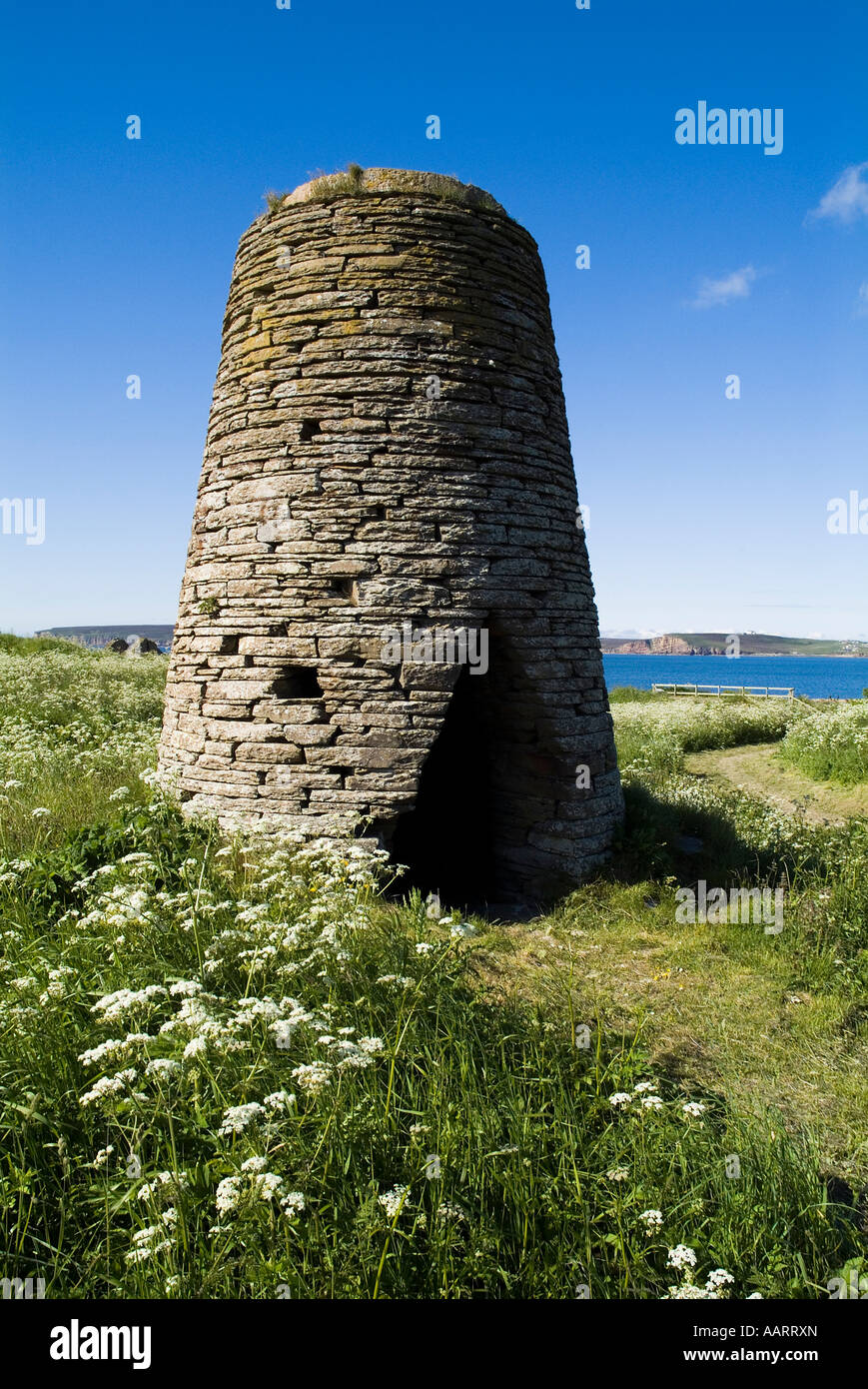 dh Flagstone Walk Windmill CASTLETOWN CAITHNESS Caithness flagstone ...
