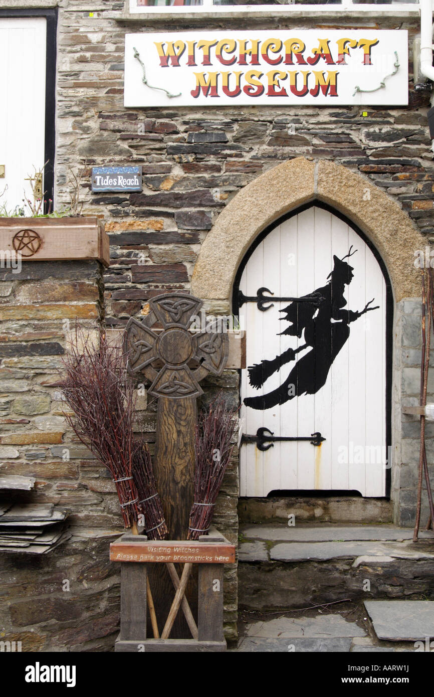 Witch museum boscastle hi-res stock photography and images - Alamy