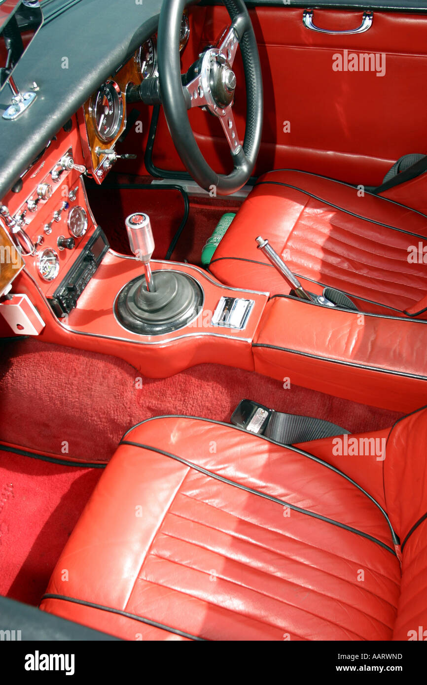 Austin healey steering wheel hi-res stock photography and images - Alamy