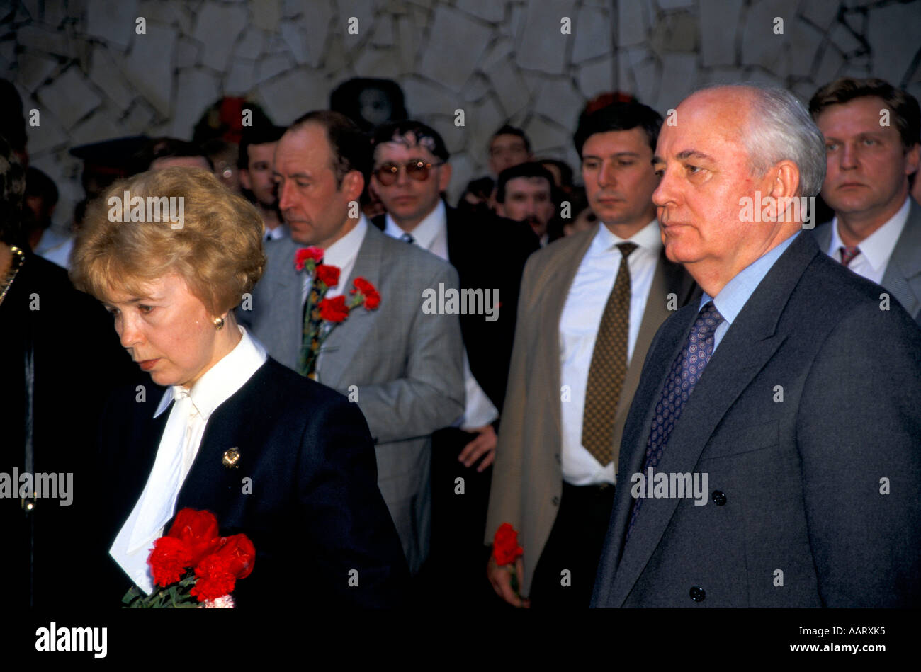 MIKHAIL GORBACHEV WITH HIS WIFE IN VOLVOGRAD 1996 Stock Photo - Alamy