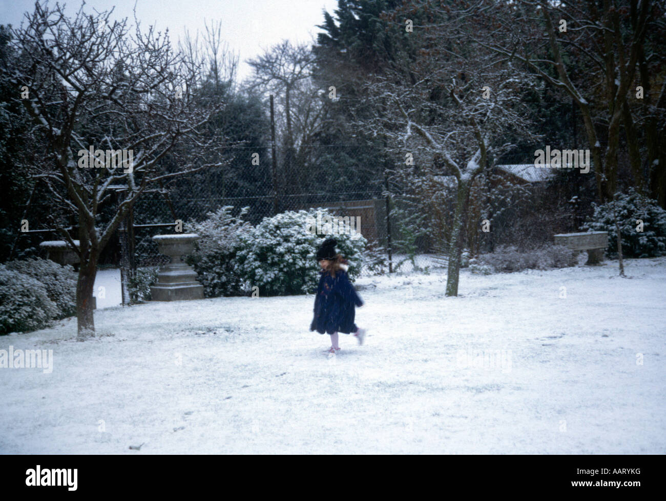 Snowy winter garden england hi-res stock photography and images - Alamy