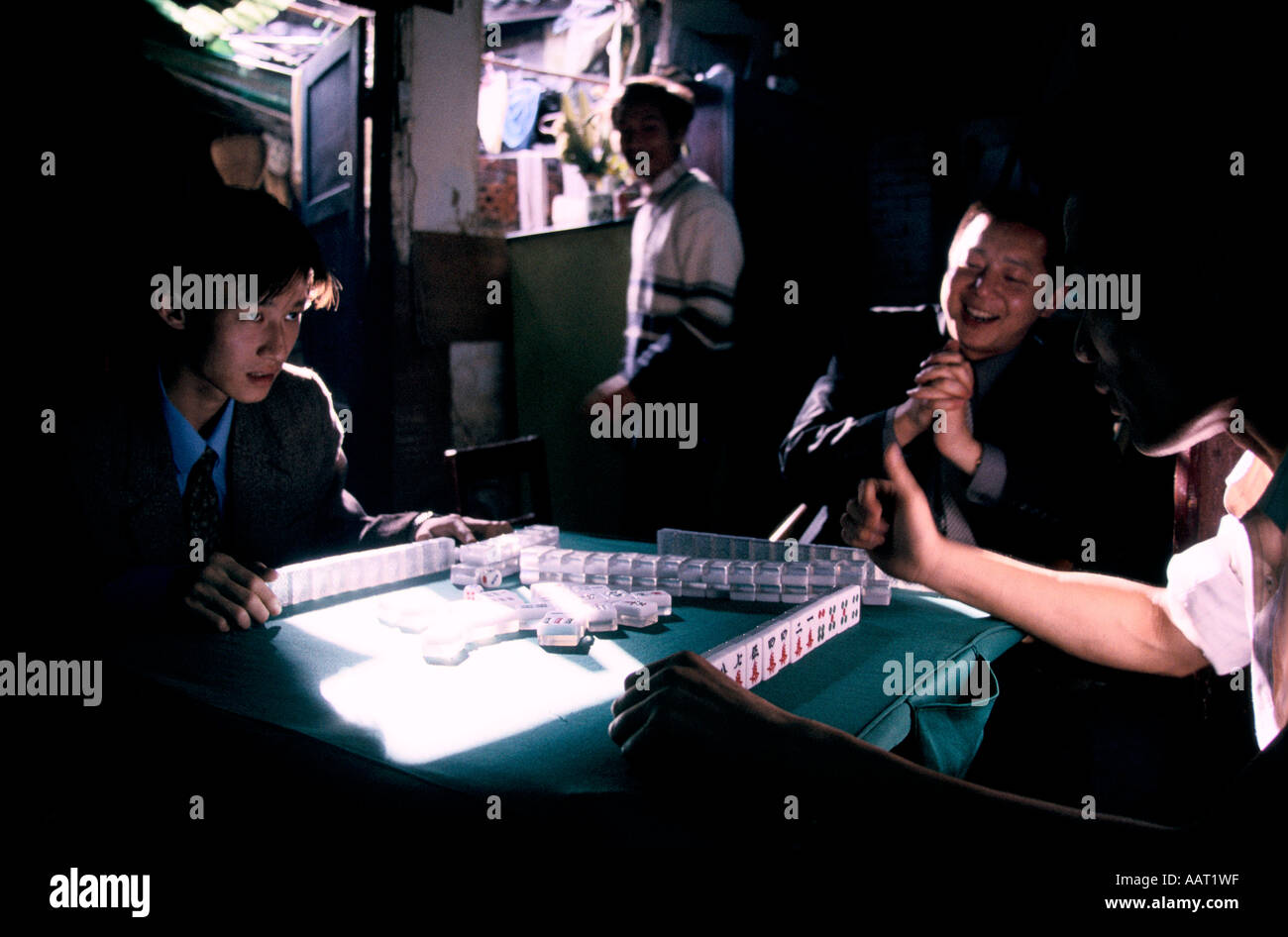 SECHUAN PROVINCE CHINA 1998 PEOPLE PLAYING MAHJONG IN THE PEOPLE S PARK ...