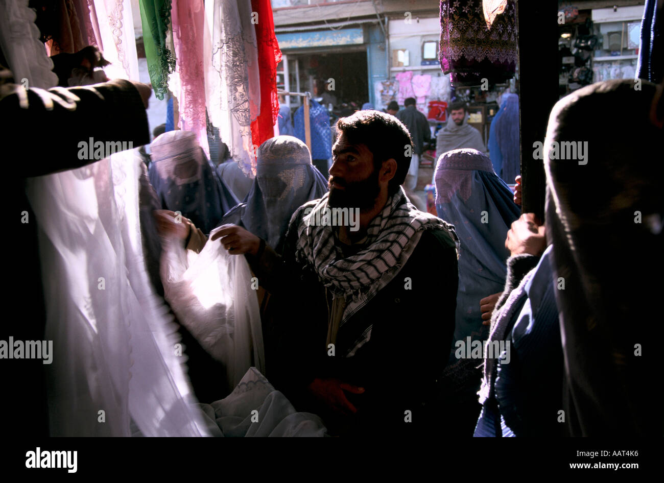 REBIRTH OF A NATION THE CENTRAL BAZAAR IN KABUL 2001 Stock Photo - Alamy