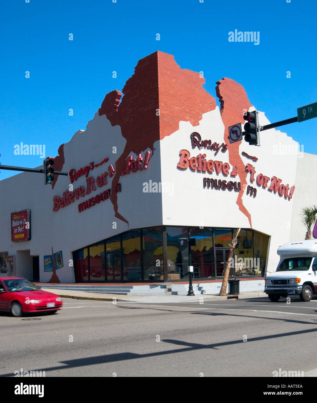 Ripleys believe odditorium museum hi-res stock photography and images ...