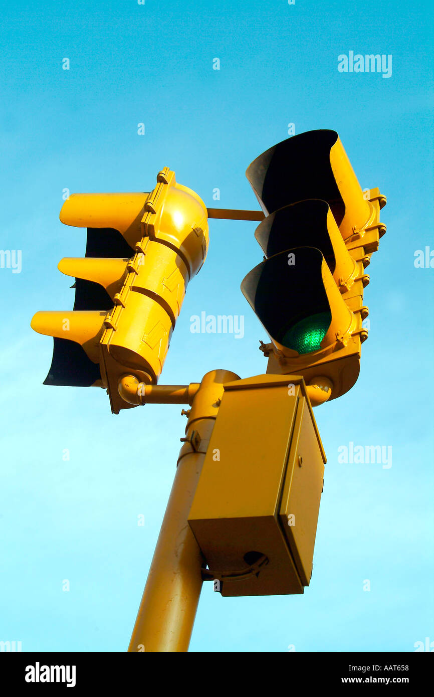 Spanish traffic signals hi-res stock photography and images - Alamy