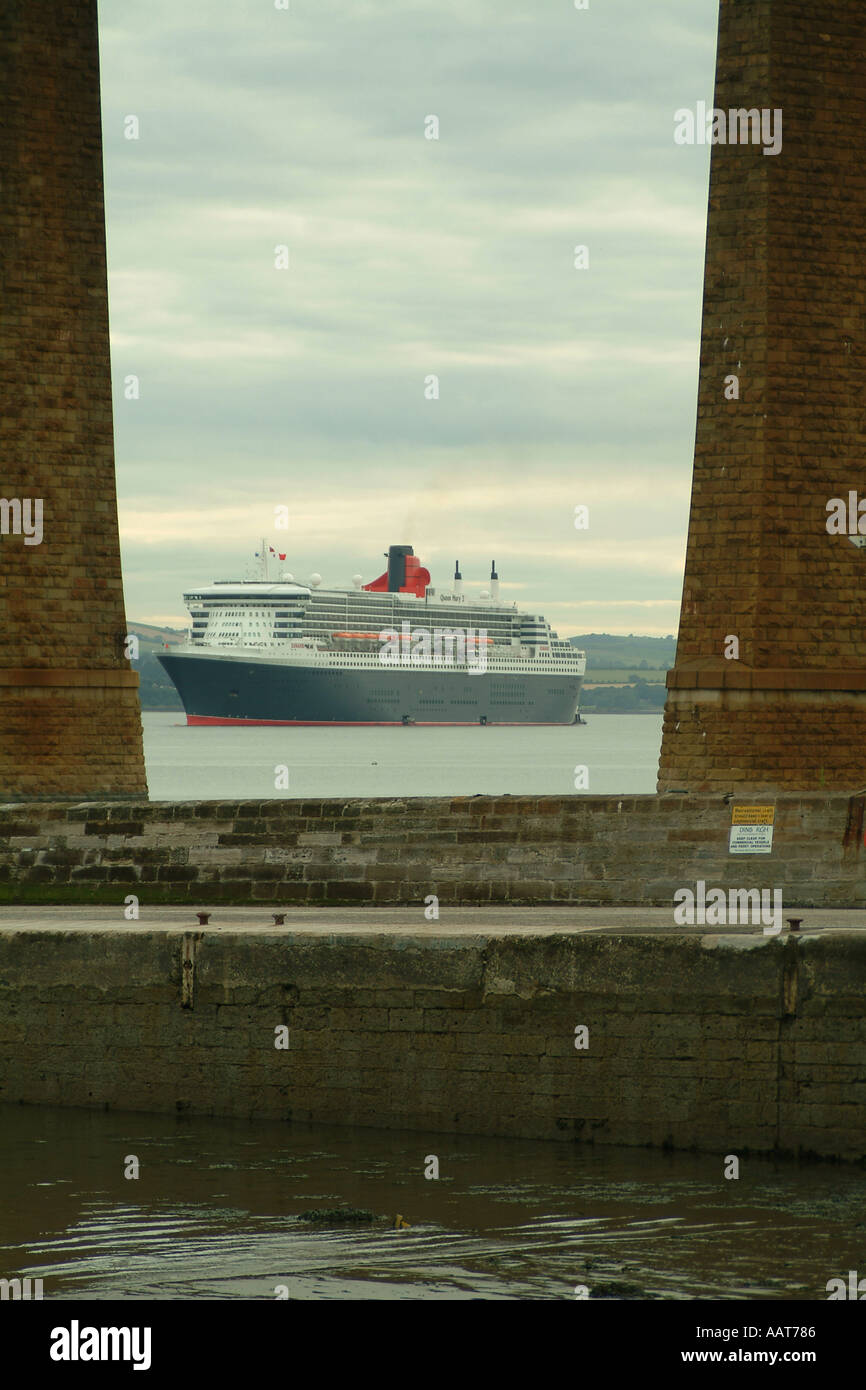Queen Mary Two QM2 Stock Photo - Alamy