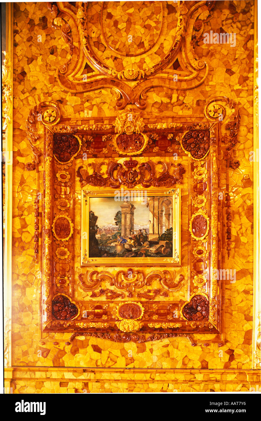 Amber panel hanging in the 'Catherine the Greats' palace Stock Photo ...