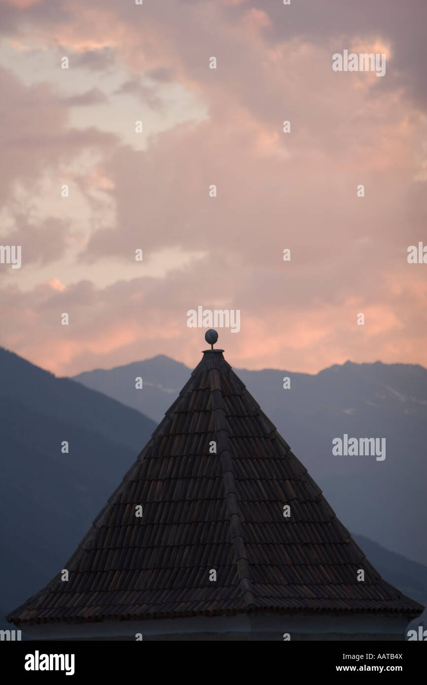 Coldrano castle schloss goldrain sunset hi-res stock photography and ...