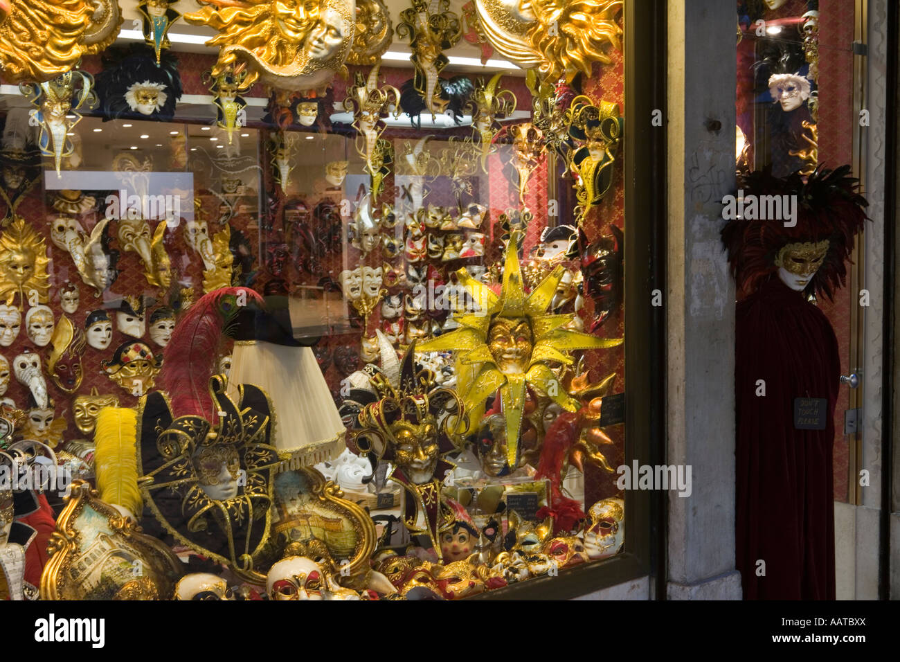 Venice Italy A mask shop on the Strada Nuova Stock Photo - Alamy