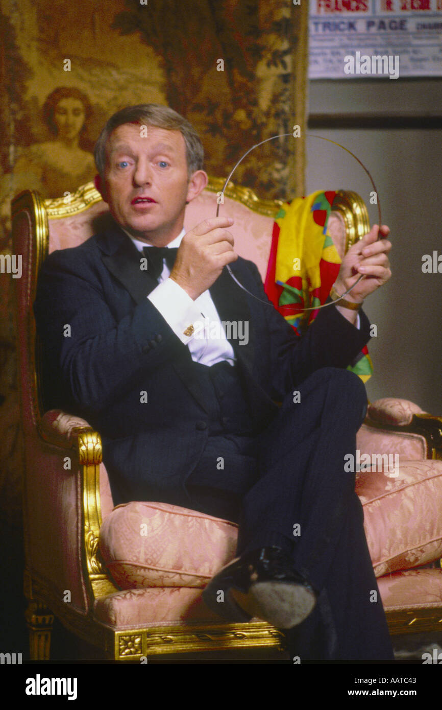 Paul daniels hi-res stock photography and images - Alamy