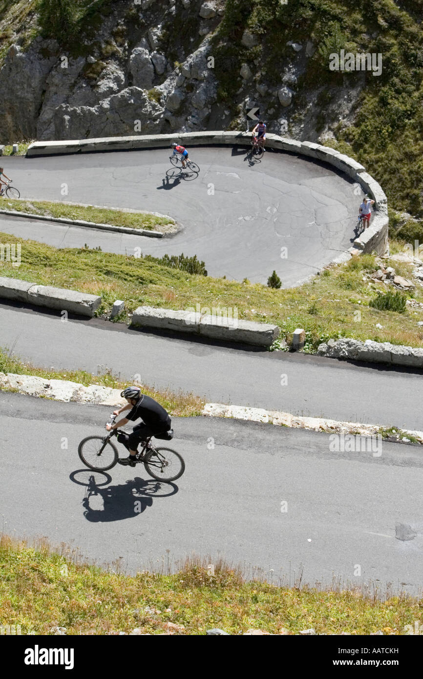 Stelvio pass cyclist hi-res stock photography and images - Alamy