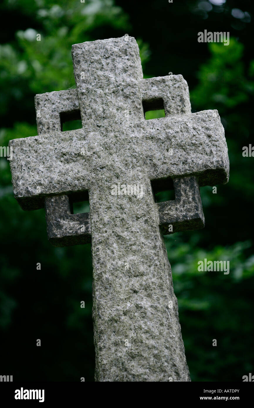 cross inside a box marking a grave Stock Photo - Alamy