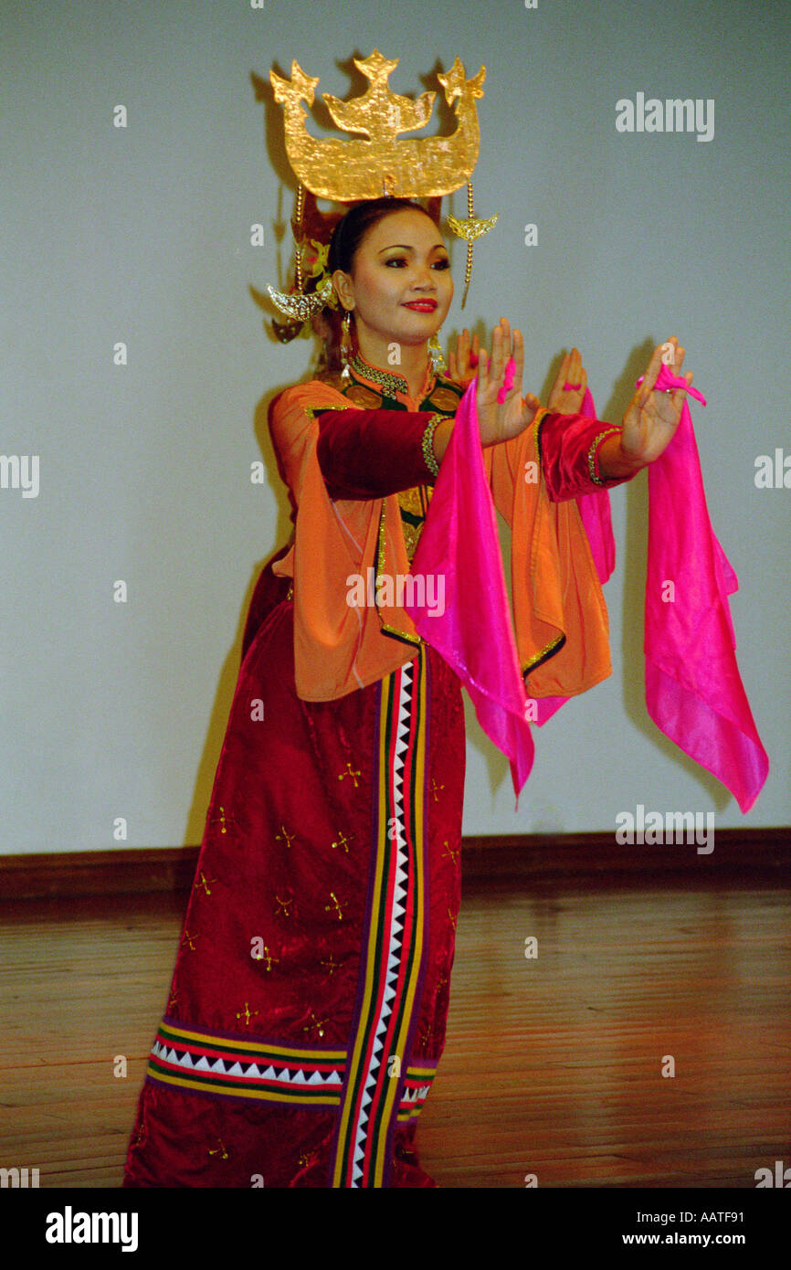 female performing traditional malaysian dancing Stock Photo - Alamy