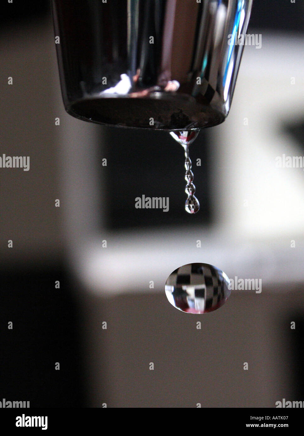 Dripping tap fix hi-res stock photography and images - Alamy