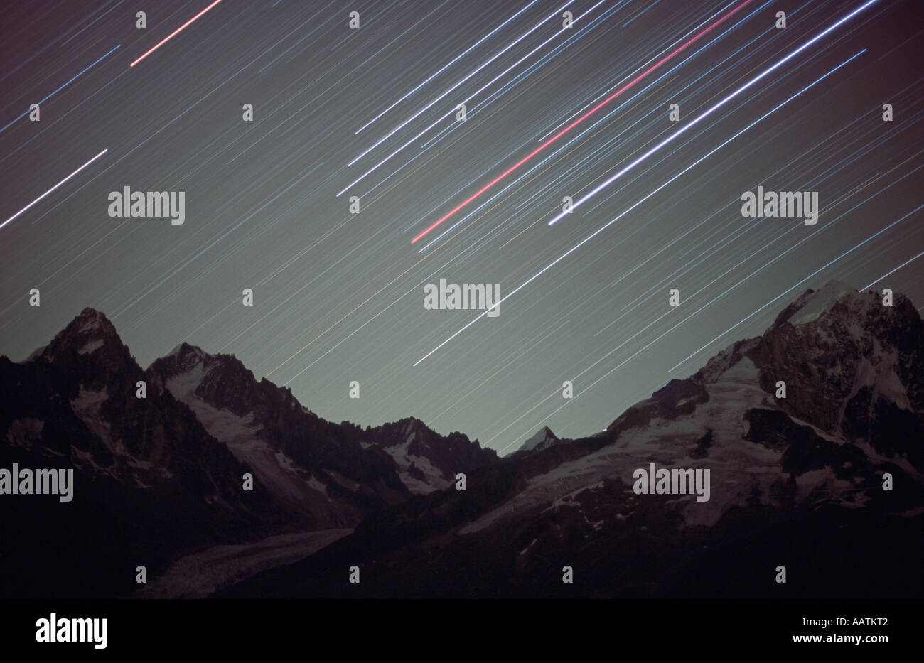 Jagged outline hi-res stock photography and images - Alamy