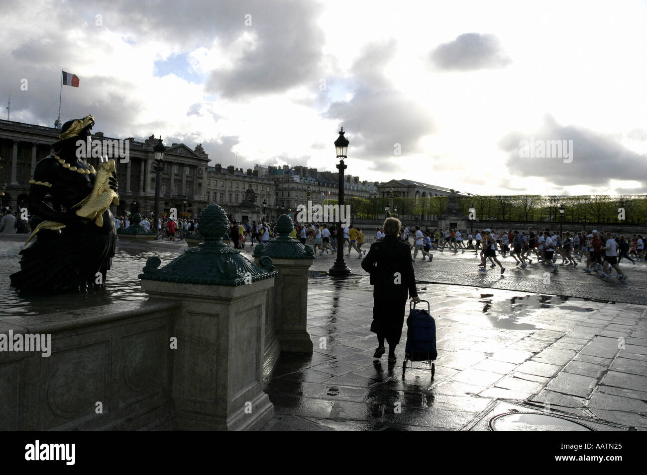 Spectateur hi-res stock photography and images - Alamy