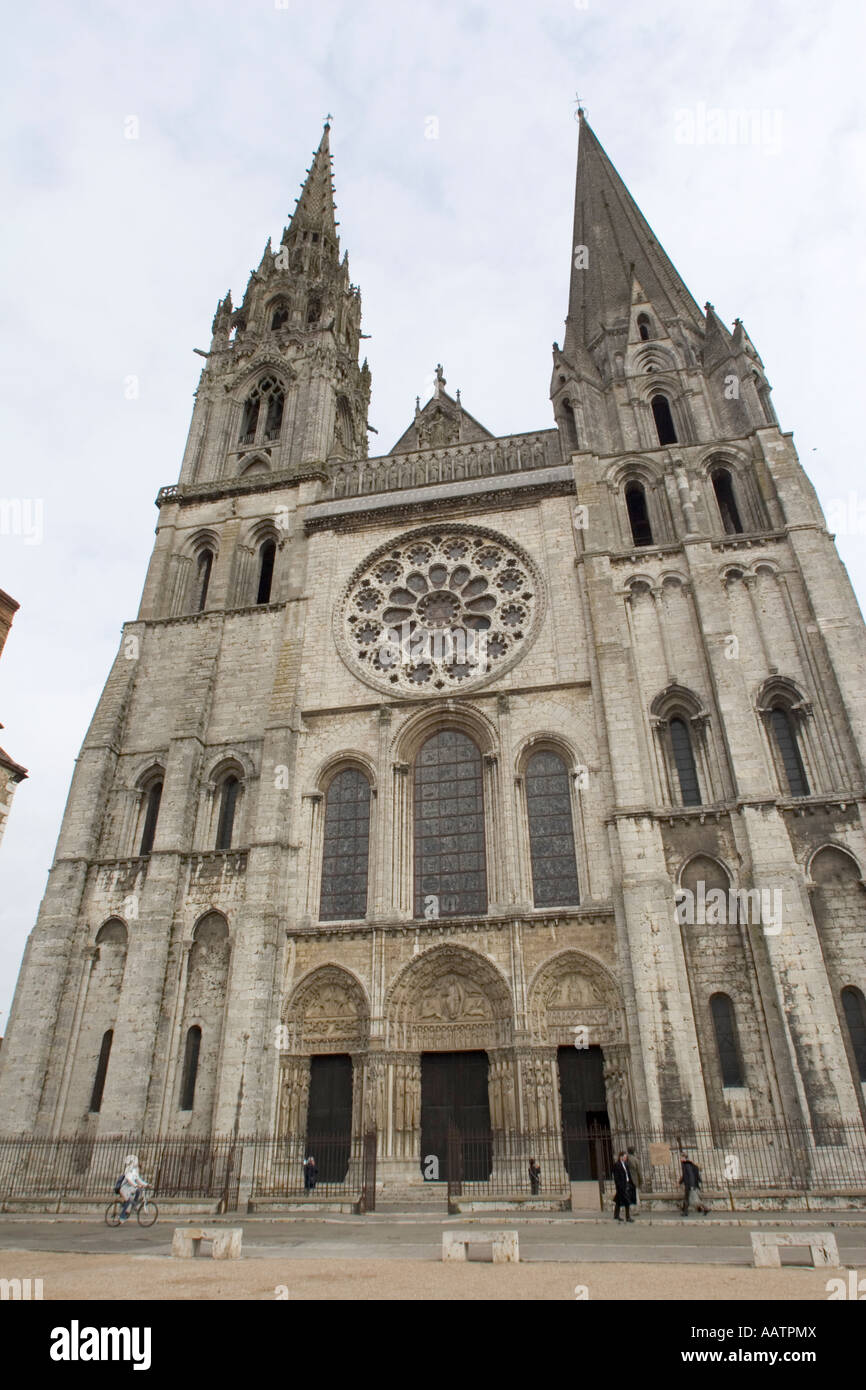 Spires and rose window of Chartres cathedral, France Stock Photo - Alamy